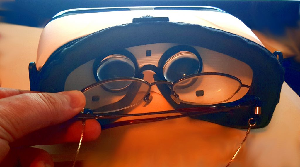 Here are the Best MR (Mixed Reality) Headsets for People With Glasses ...